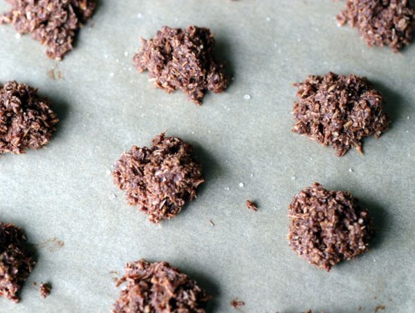 Chocolate Macaroons - Comfy Belly