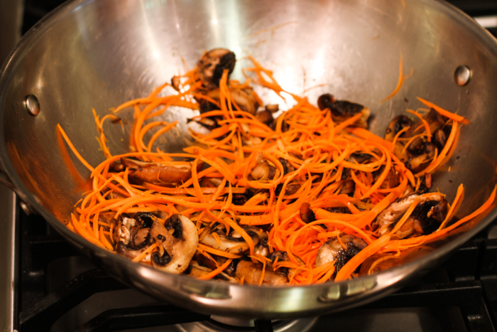 Vegetable Chow Mein {quick & easy} - Comfy Belly